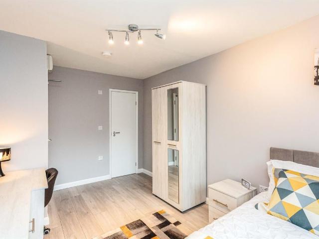 Room at Hornby Road, Blackpool