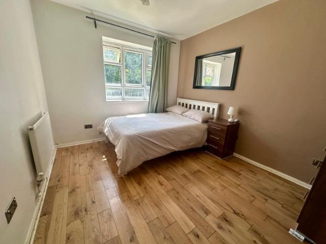 Room at Horne Way, Greater London