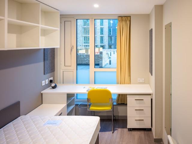 Room at Hornsey Street, Greater London