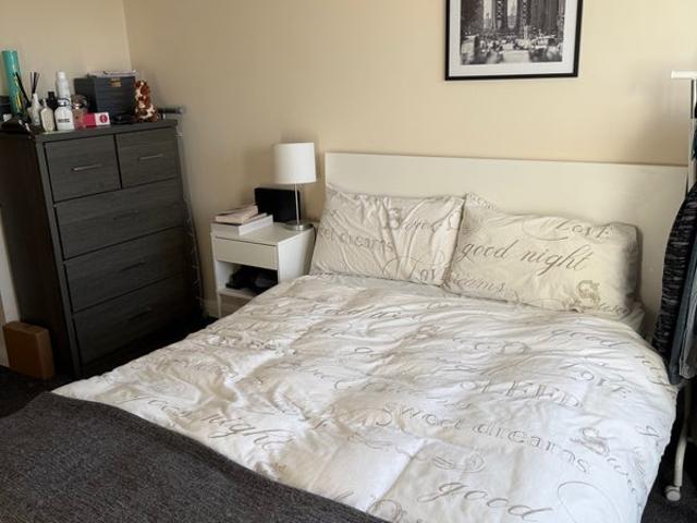 Room at Hornsey Street, Greater London