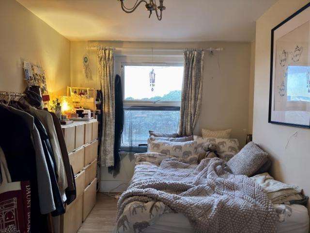 Room at Hornsey Road, Greater London
