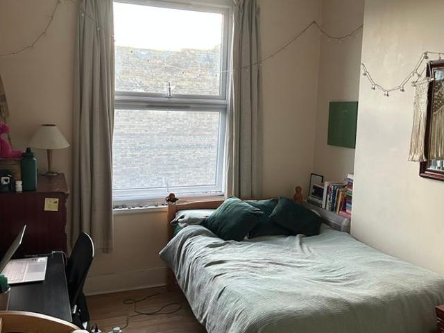Room at Hornsey Road, Greater London