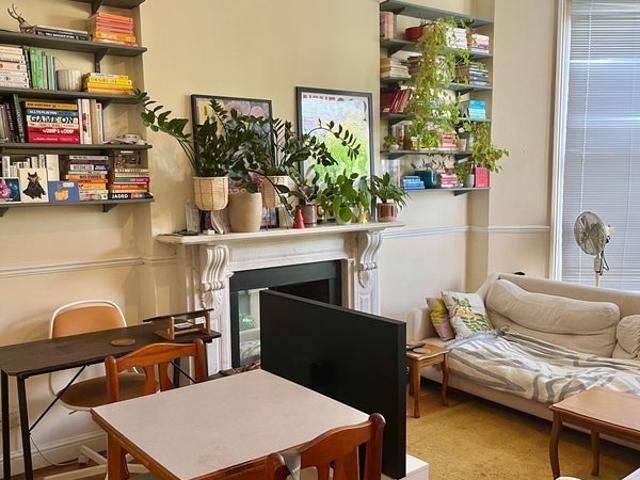 Room at Hornsey Rise Gardens, Greater London