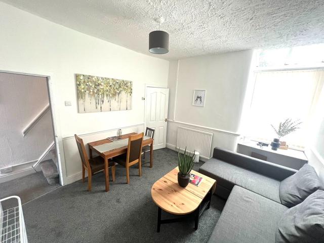 Room at Horsham Street, Salford