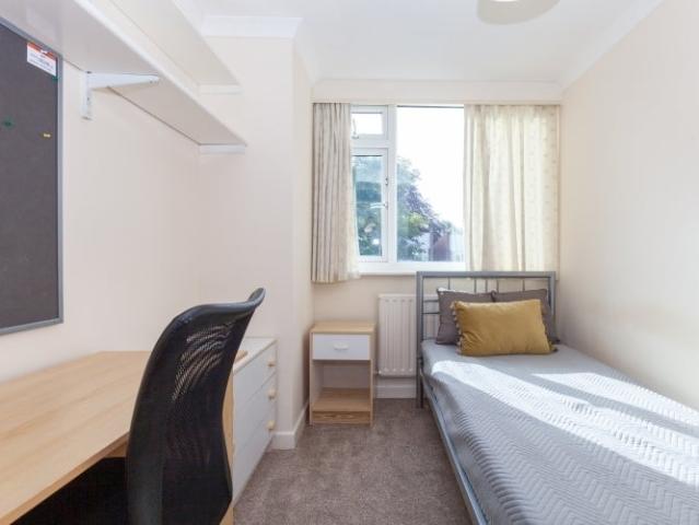 Room at Horwood Close, Oxford