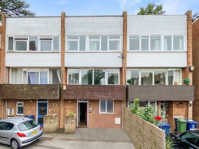 Room at Horwood Close, Oxford