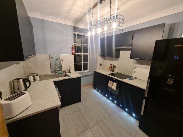 Room at Howard Street, Glasgow