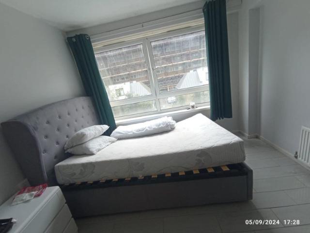 Room at Houlton Place, Greater London