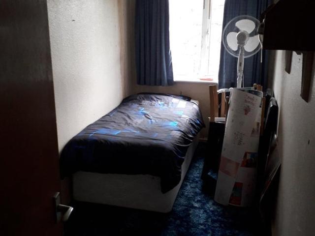 Room at Hoyle Court Avenue, Bradford