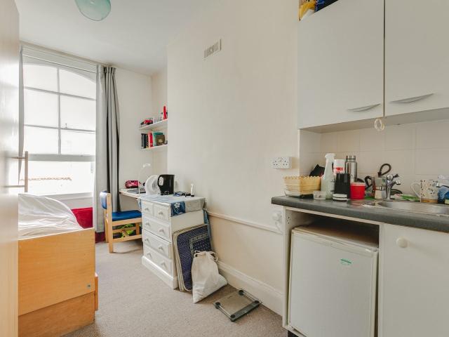 Room at Ifield Road, Greater London