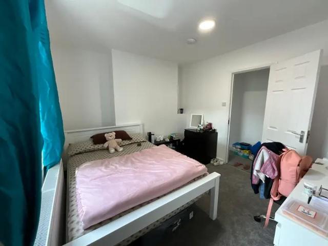 Room at Ilkeston Road, Nottingham