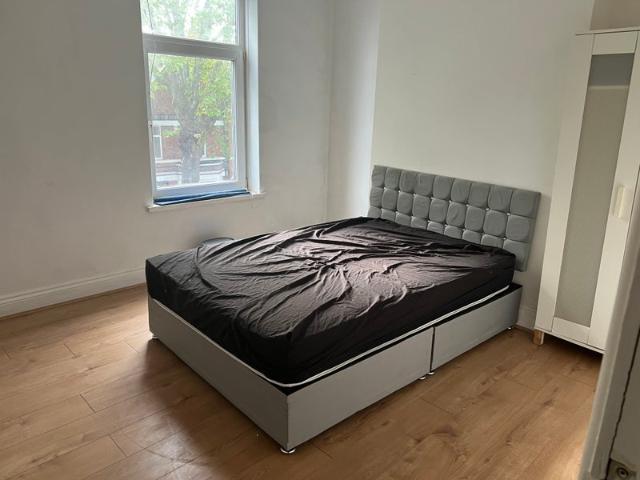 Room at Ilkeston Road, Nottingham
