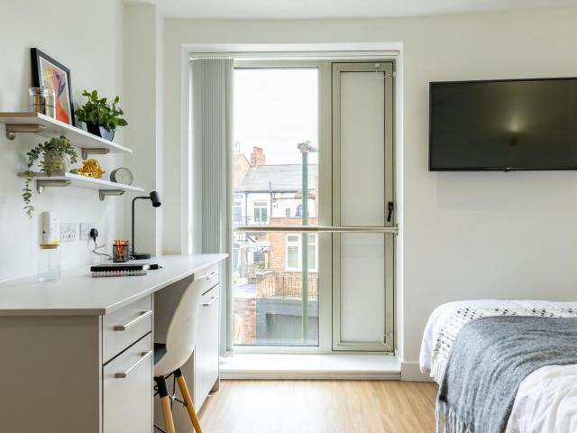 Room at Ilkeston Road, Smalley