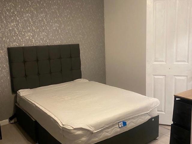 Room at Illingworth Place, Milton Keynes