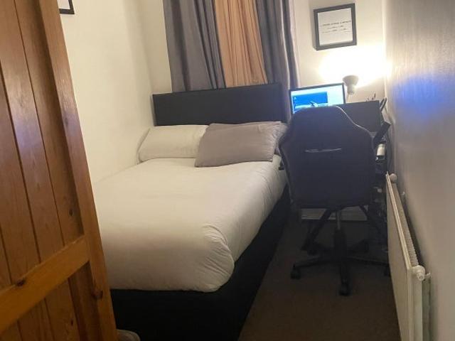 Room at Ingledew Crescent, Leeds