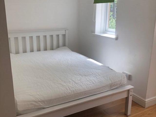 Room at Inglewood Close, Greater London