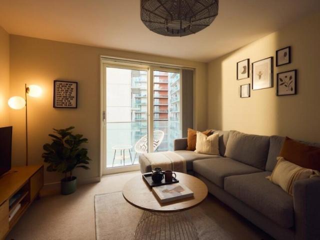 Room at Ingram Row, Leeds
