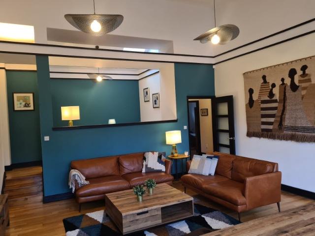 Room at Ingram Street, Glasgow