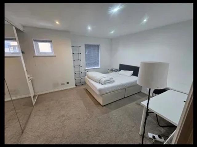 Room at Indigo Mews, Greater London
