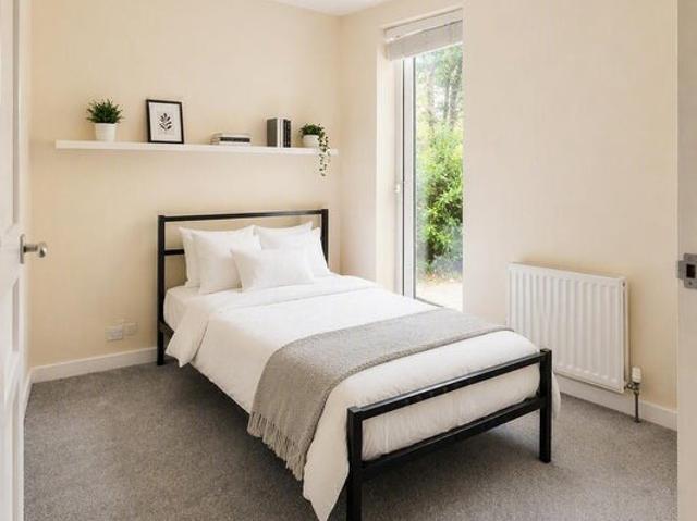 Room at Innes Yard, Greater London