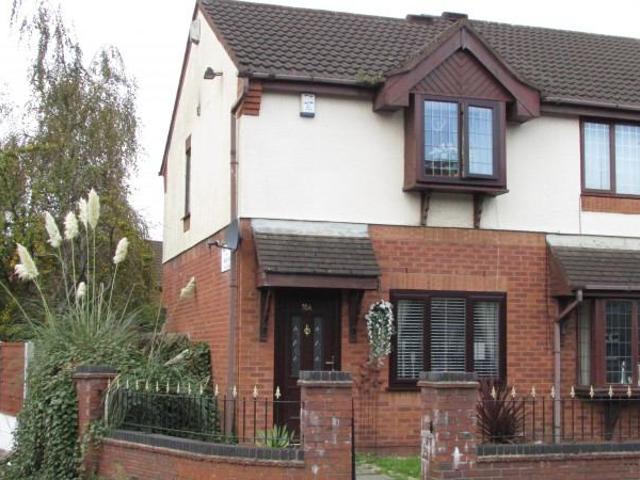 Room at Innis Avenue, Manchester
