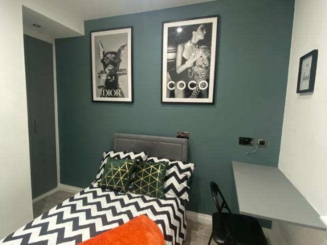 Room at Inverness Road, Greater London