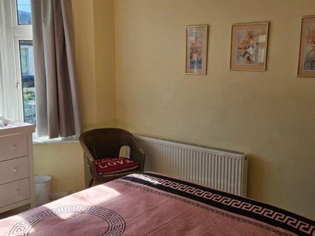 Room at Ipswich Road, Greater London
