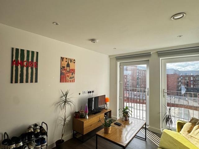 Room at Irwell River Park, Salford