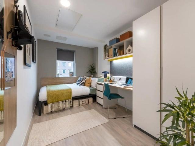 Room at Islington Row, Birmingham