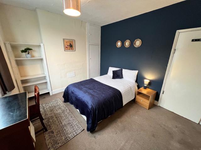 Room at Islingword Place, Brighton