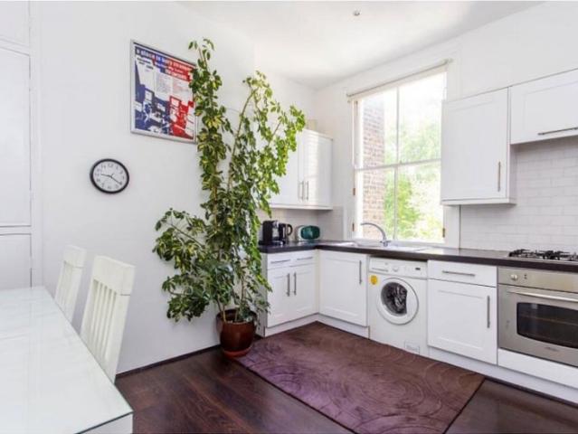 Room at Islip Street, Greater London