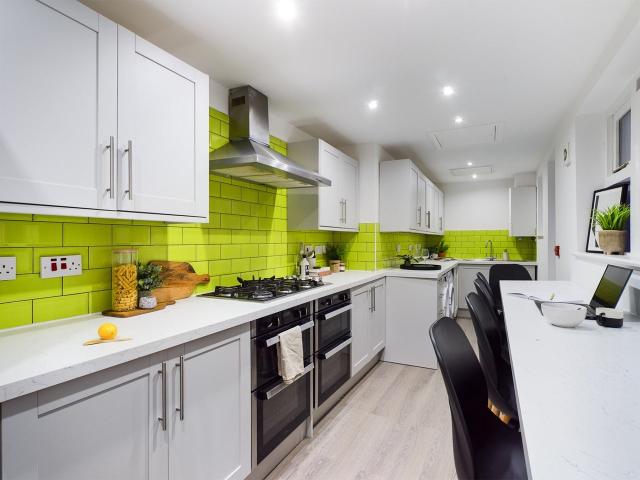 Room at Jubilee Drive, Liverpool