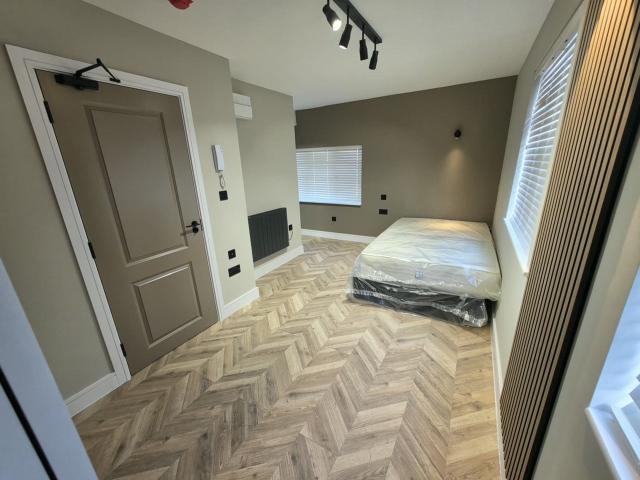 Room at Junction Road, Borough of Spelthorne