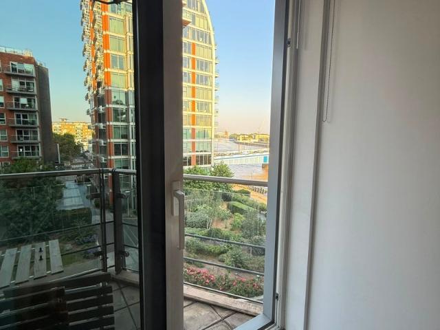 Room at Juniper Drive, Greater London