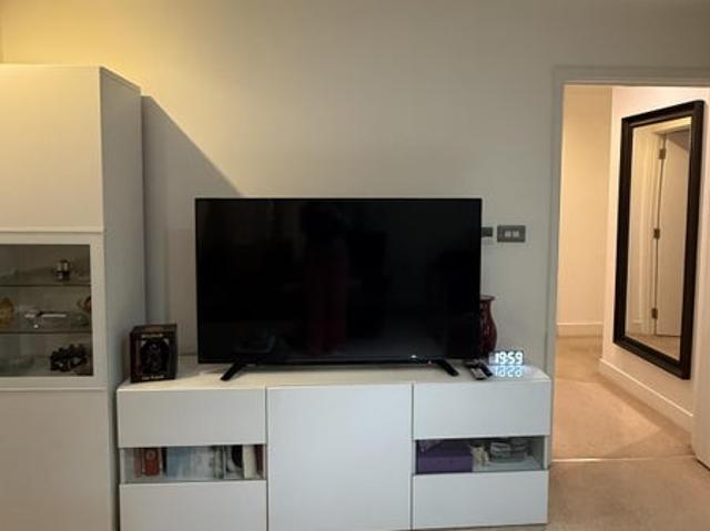 Room at Jamaica Road, Greater London