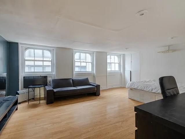 Room at James Street, City of Westminster