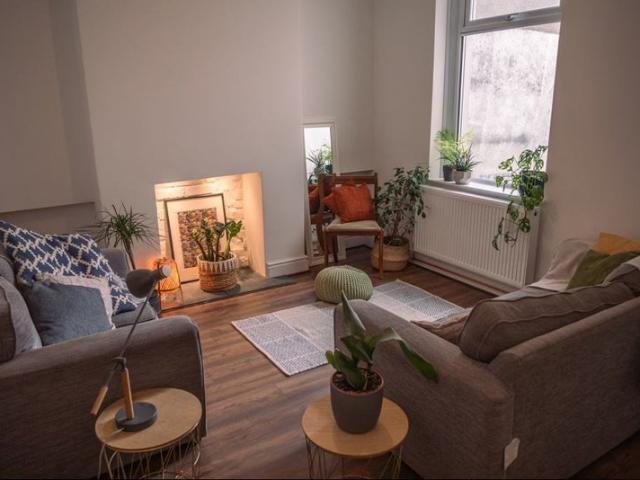 Room at Janet Street, Cardiff