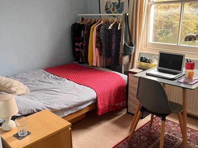 Room at Japan Crescent, Greater London
