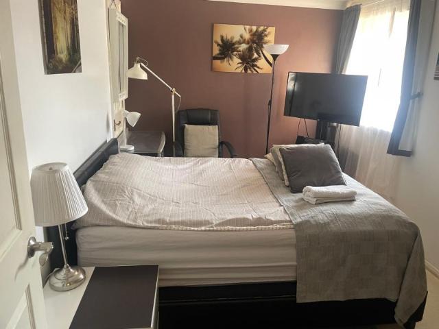 Room at Jardine Road, Greater London