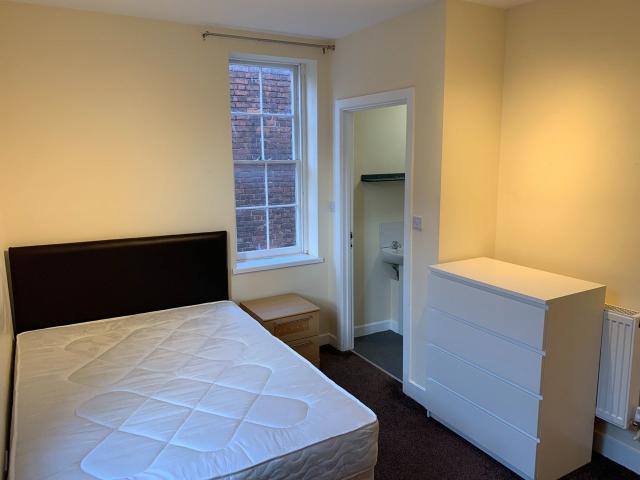 Room at Jennings Walk, Gloucester