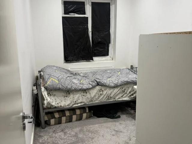 Room at Jesmond Avenue, Greater London