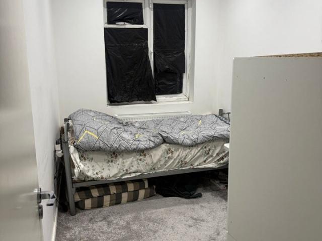 Room at Jesmond Avenue, Greater London