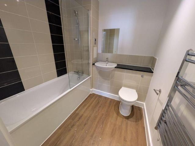 Room at Jerrard Street, Greater London