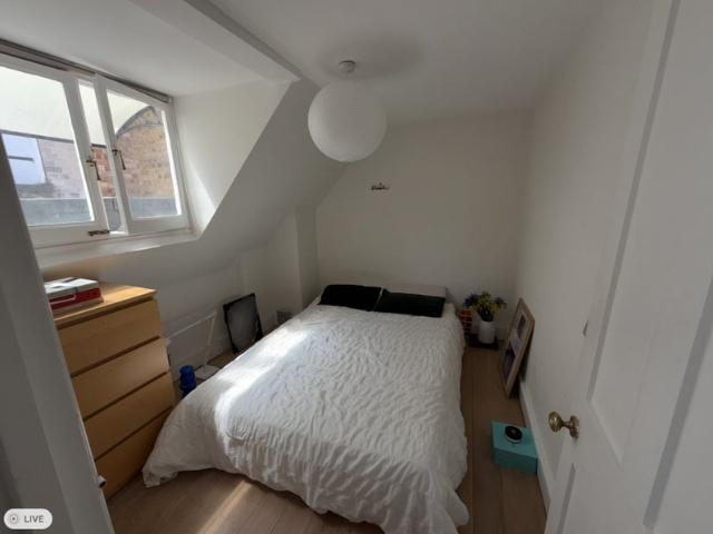 Room at Jerusalem Passage, Greater London