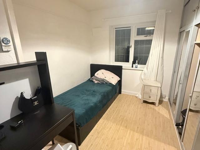 Room at Jervoise Road, Birmingham