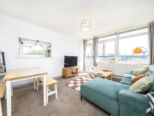 Room at Jodrell Road, Greater London