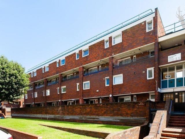 Room at Jodrell Road, Greater London