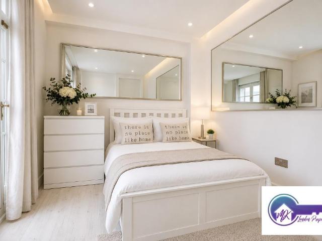 Room at John Aird Court, City of Westminster