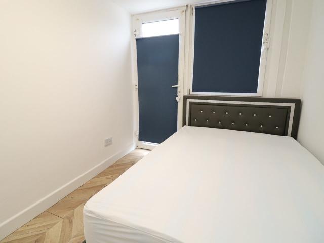 Room at John Barnes Walk, Greater London