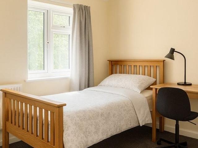 Room at John Buchan Road, Oxford